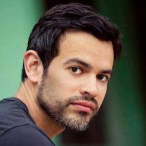 Anthony Ponce Bio, Wiki, Age, Parents, Wife, FOX 32, Net Worth