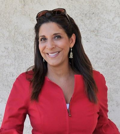 Christine Devine Bio, Wiki, Age, Husband, FOX 11, Net Worth, Salary