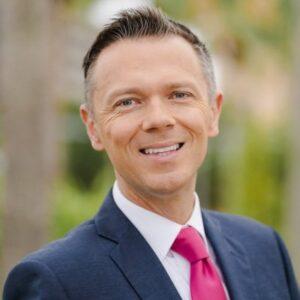 Greg Dee Bio, Wiki, Age, Wife, WFTS, Net Worth, Salary, and IG